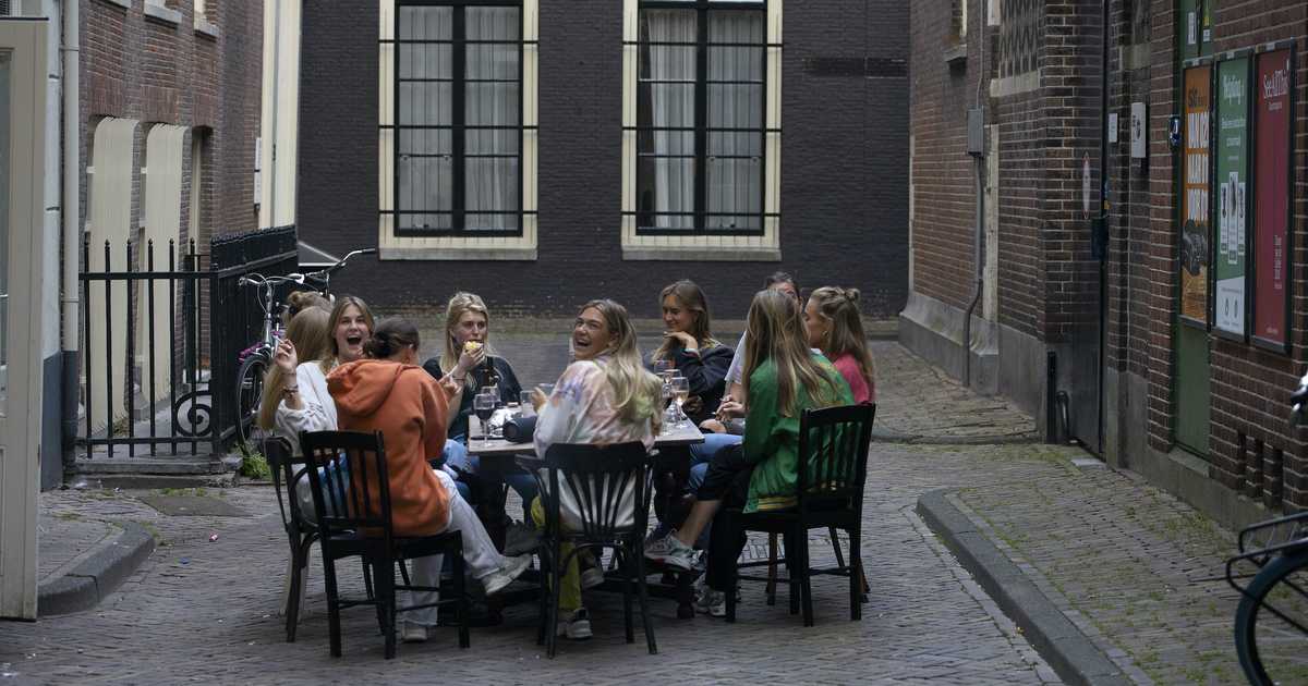 The Netherlands Trying Integrating Migrants by Housing Them With Dutch ...