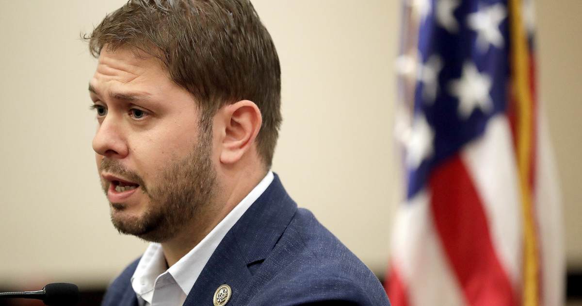 Democrat Senator Says the Quiet Part Out Loud: Dem Men Look Like Women ...