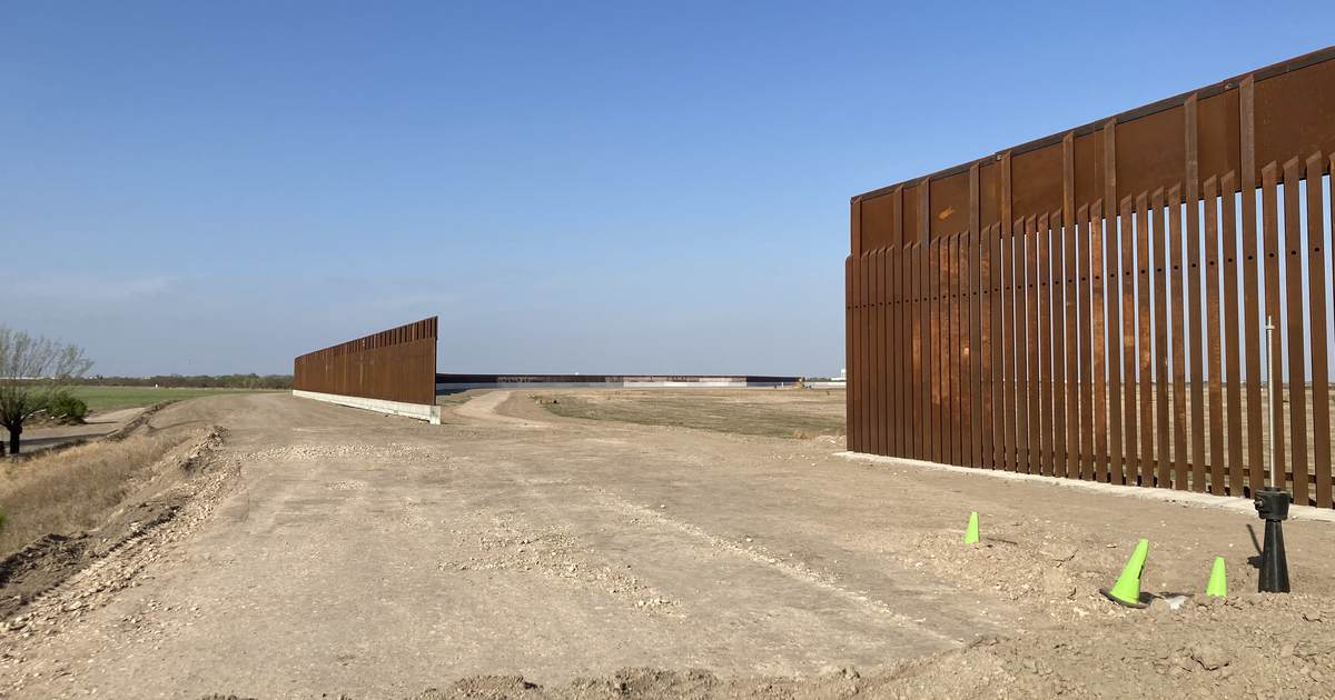 This Is the Kind of 'Border Wall' Kamala Harris Supports