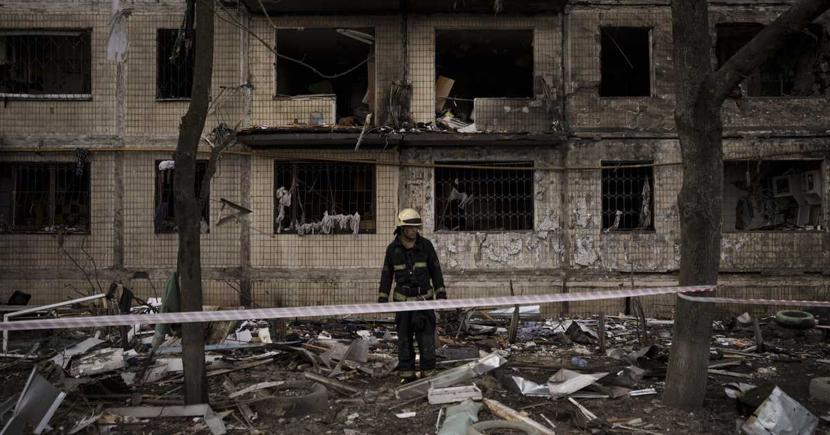 Fox News Reporter Injured in Ukraine ‘Alert And in Good Spirits’