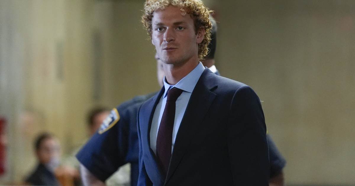 BREAKING: Manslaughter Charge in Daniel Penny Case Dropped After Jury ...
