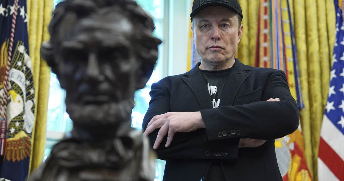 'Then It Is War:' Elon Musk Responds to Somali TikToker's Death Threat