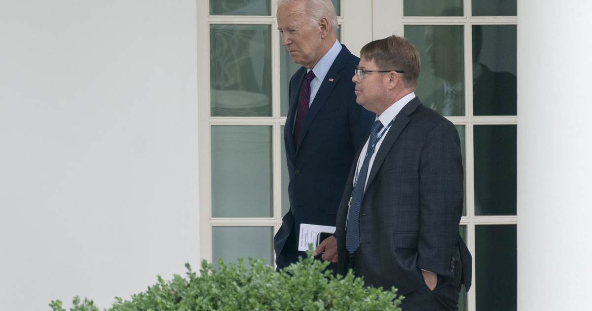 Biden-Era Deep State Sabotages Trump’s AI Policy