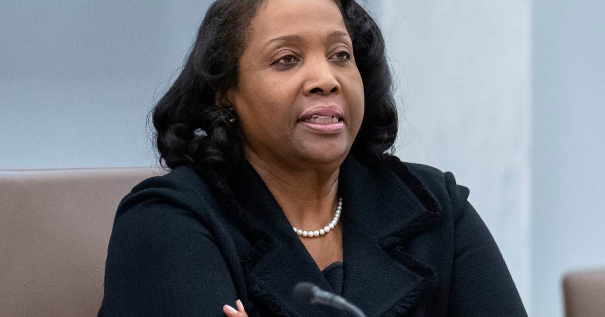 Supreme Court Allows Lisa Cook to Keep Her Job – For Now