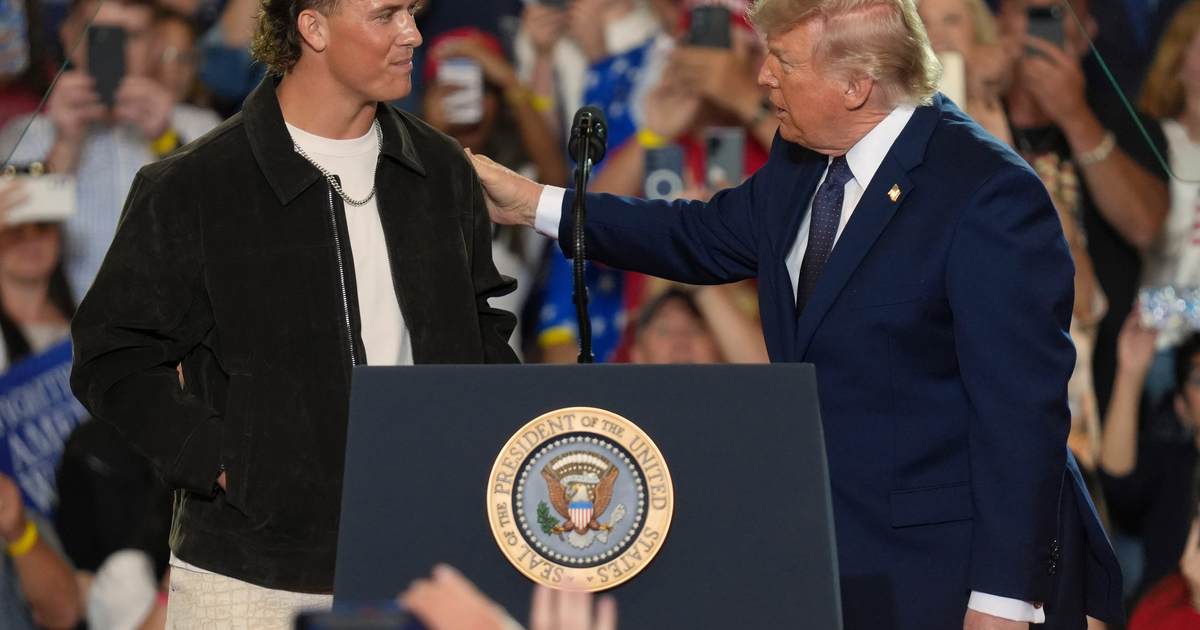 Look Who Introduced President Trump at a Rally Yesterday. And Some Libs ...