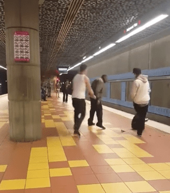 Viral Christmas Tantrum Video Proof That Bad Parents Produce Bad Kids ...