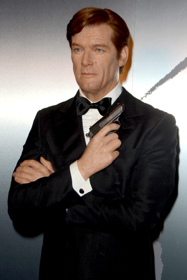 13 of the Best Roger Moore James Bond Scenes – PJ Media