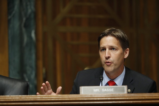 GOP Senator to Trump: Are You 'Recanting Oath' to Protect the First ...