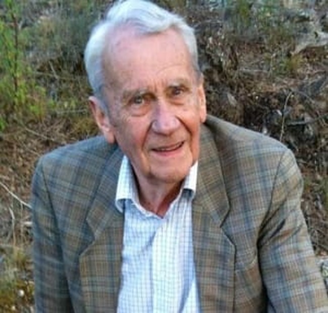 Christopher Tolkien, Son of 'The Lord of the Rings' Author, Dies at 95 ...