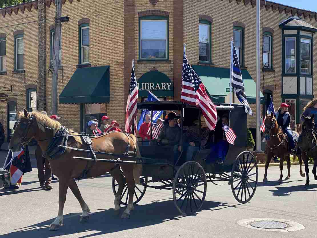 Here's What You Need to Understand About That Amish Trump Parade in ...