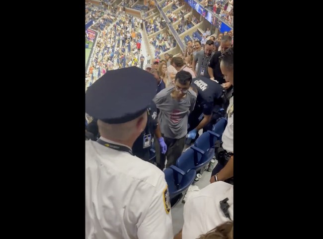Climate Protester Who Glued His Feet to the Floor Complains About Being ...