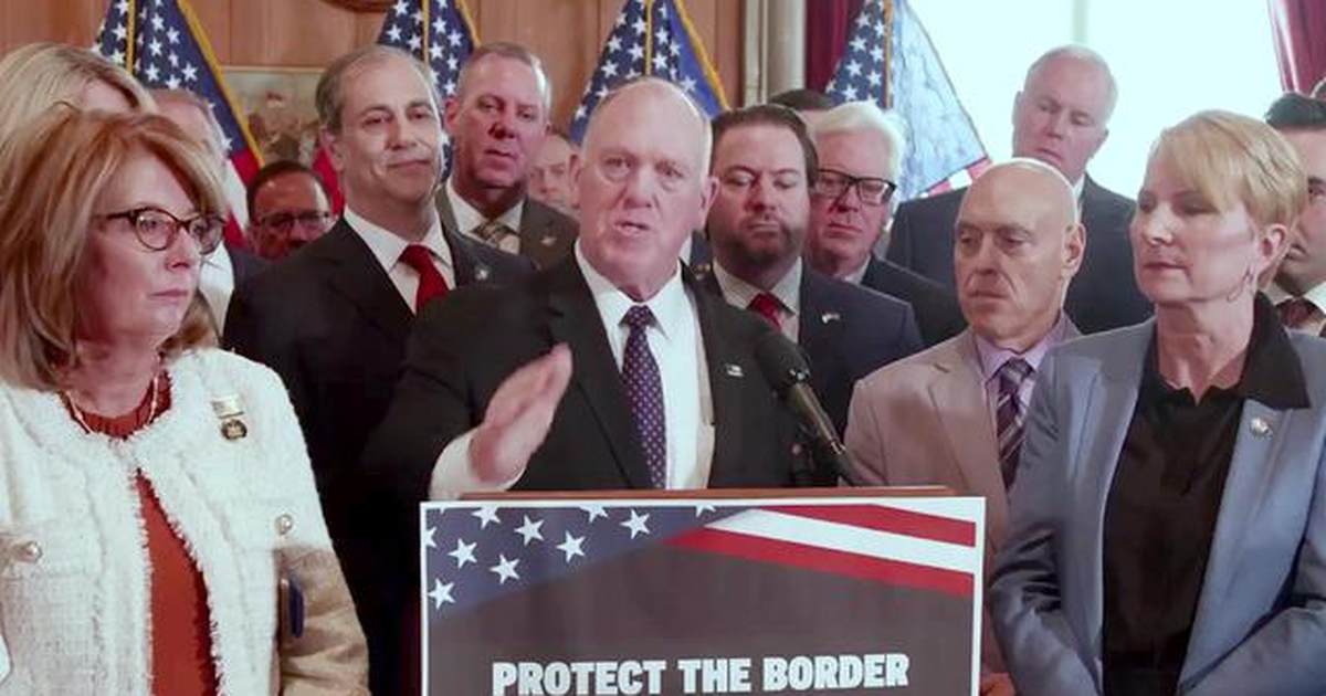 Border Czar Tom Homan Gets Emotional During Fiery Takedown of Kathy Hochul