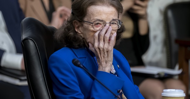 Senator Dianne Feinstein Gives up Power of Attorney to Her Daughter ...