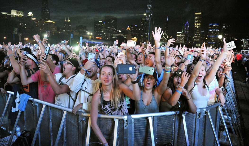 Super-Spreader Events 2020—COVIDIOTS and Murderers! Lollapalooza 2021 ...